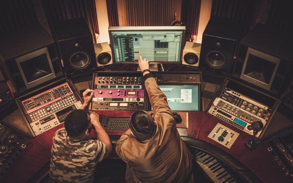 8 essential mixing and mastering equipment for beginners – TimiJay